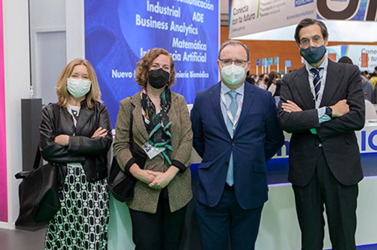 Comillas recibe a miles de alumnos en la 32ª edición de Aula